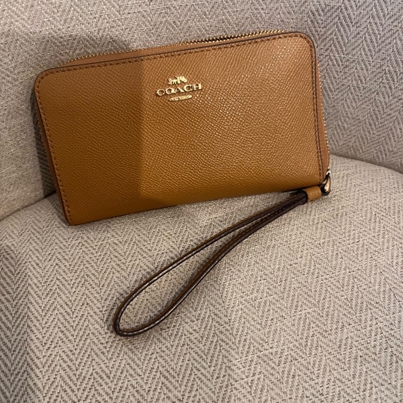 Coach | Bags | Coach Tan Wallet | Poshmark